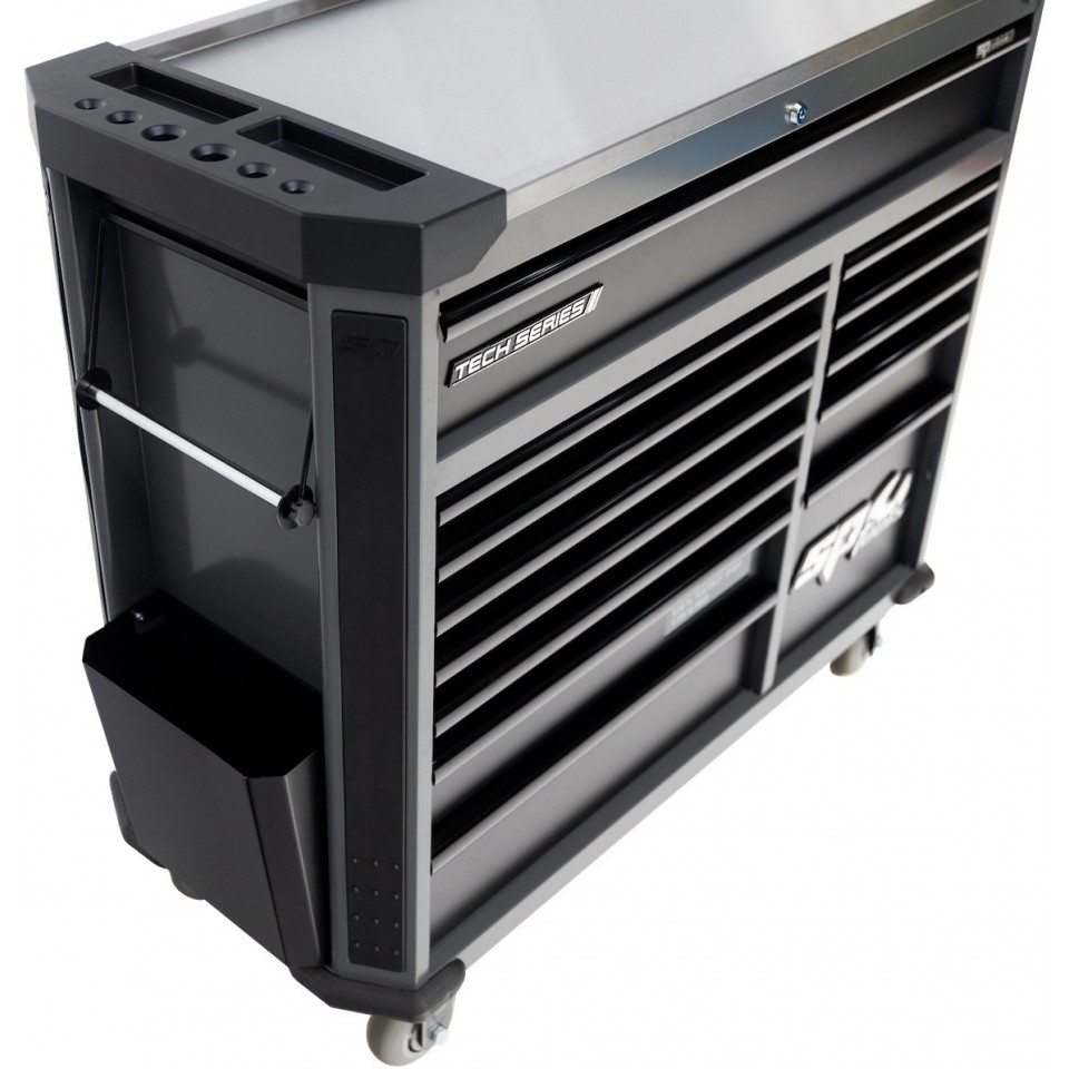 TECH SERIES 13D ROLLERCABINET EMPTY